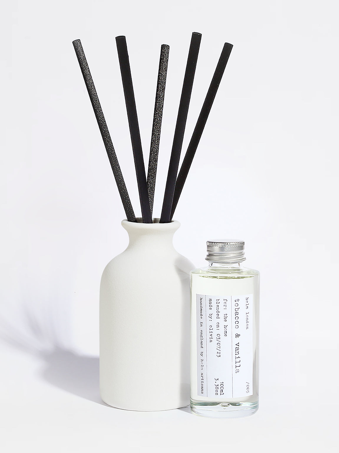 Tobacco & Vanilla Ceramic Reed Diffuser - 100ml | Helm London